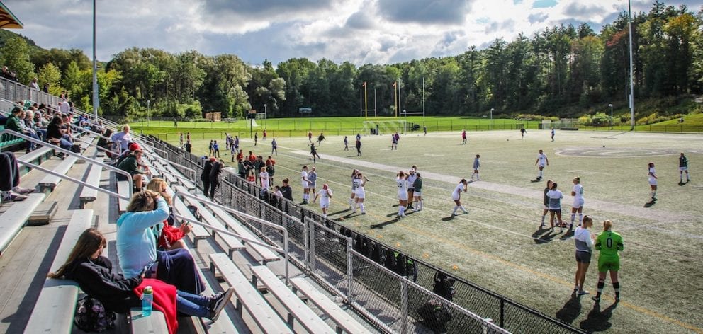 10 Ways to be a Supportive Sports Spectator for Sports Parents