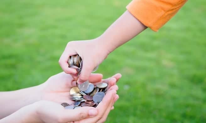 Teaching Money Skills: Why Teenagers Should Help Pay for College