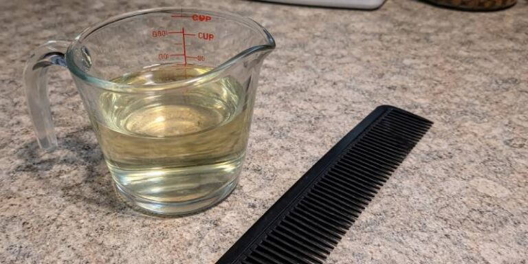 How to Get Slime Out of Hair - 3 Best Techniques