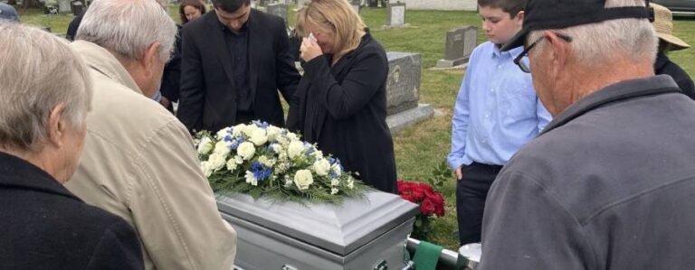 150 Thoughtful Condolence Messages to Show Your Sympathy